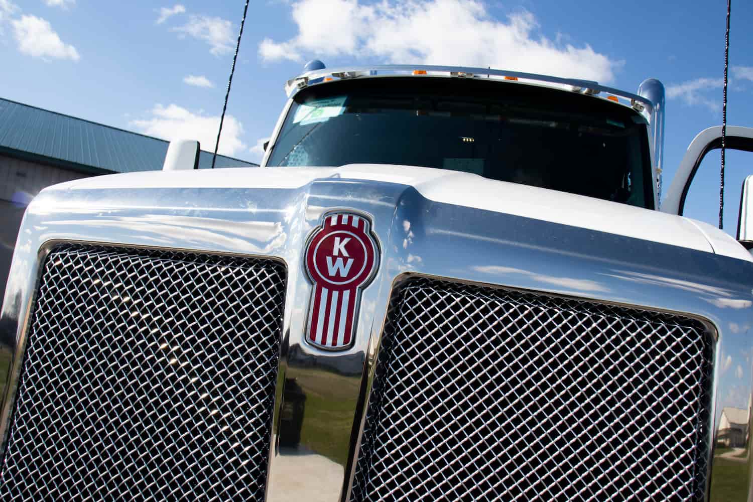 8 Benefits of the Versatran Retriever® | Premium Truck for Sale