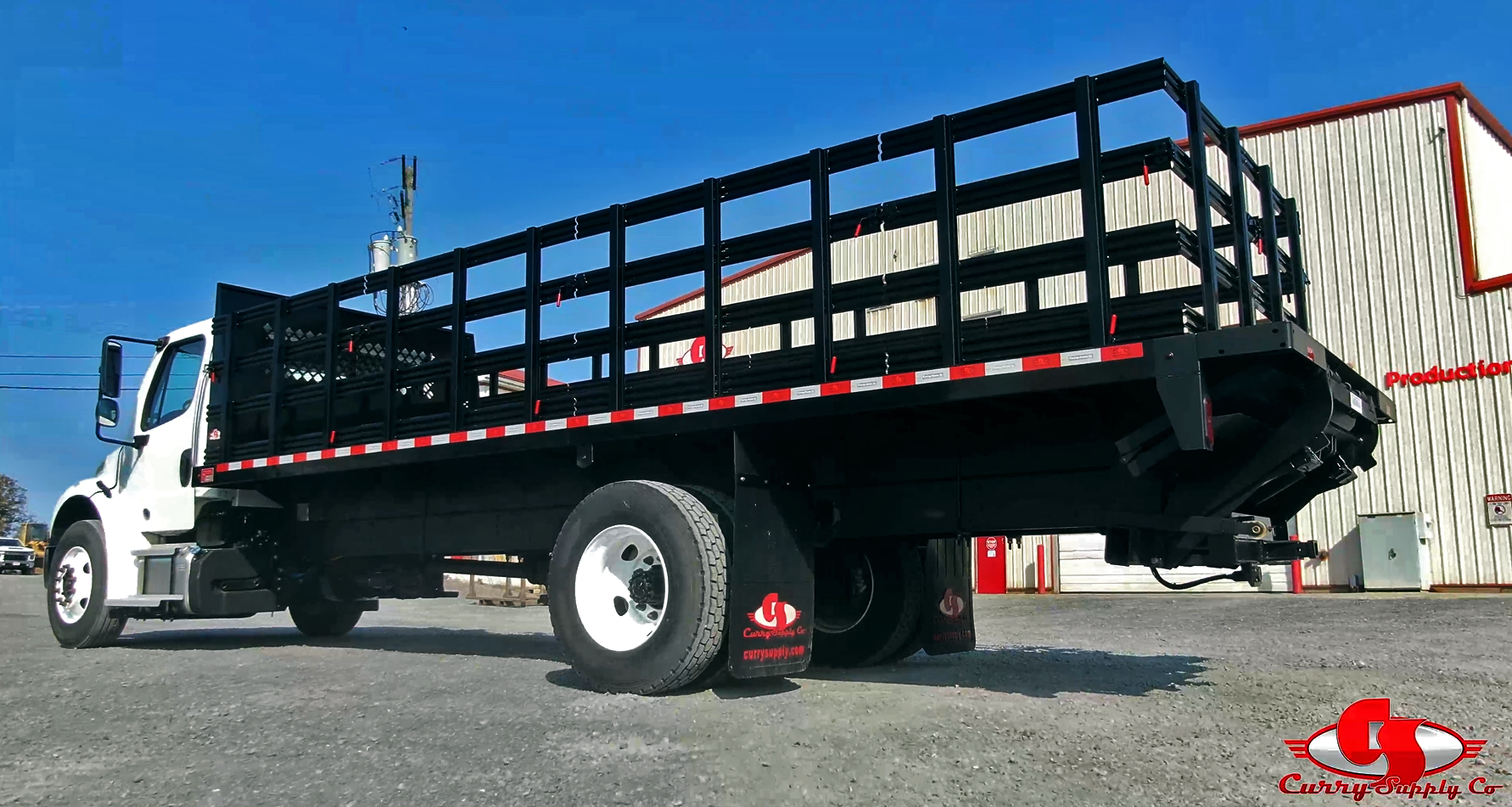 Exploring the Versatility of Flatbed Trucks: Uses and Benefits | Curry ...
